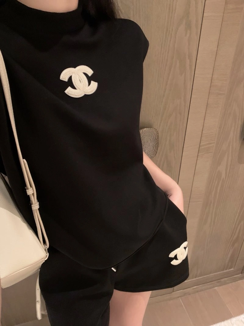 Value-priced Chanel Vest