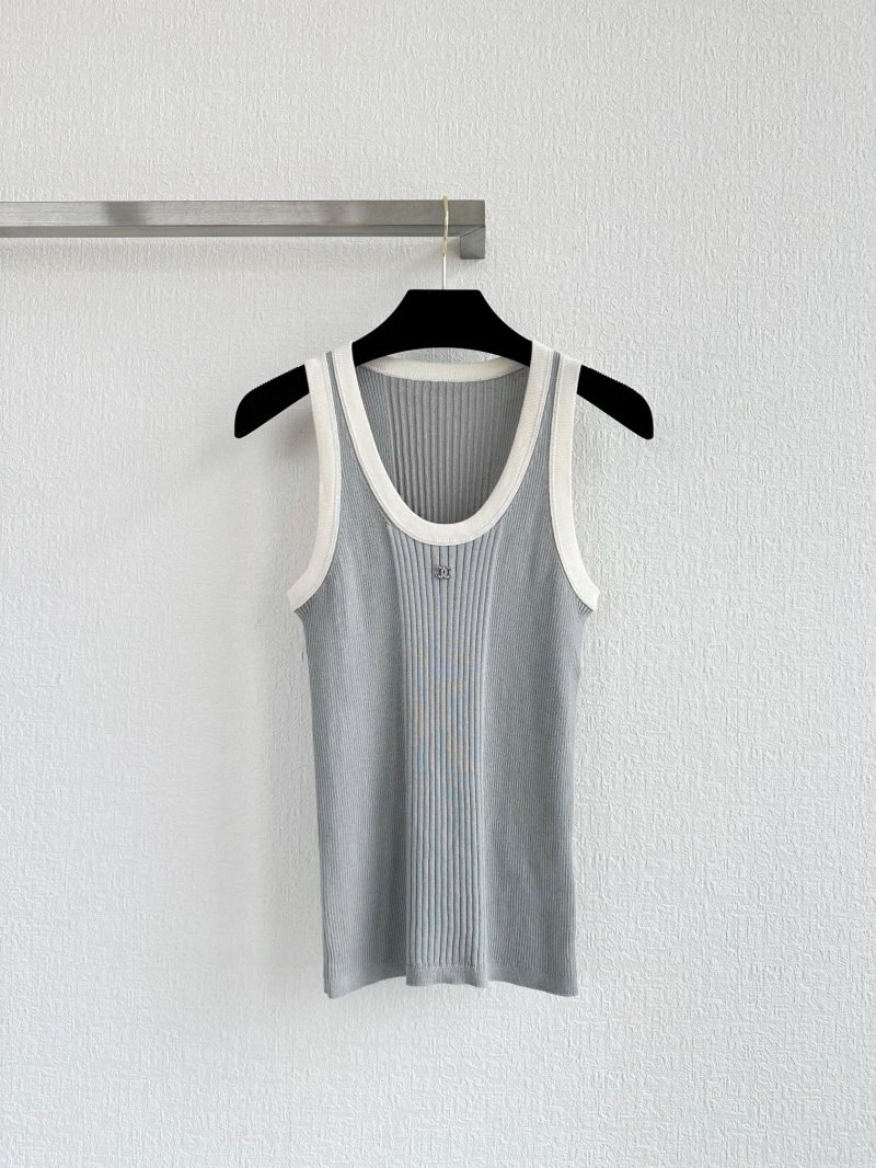 Top match Chanel Vest