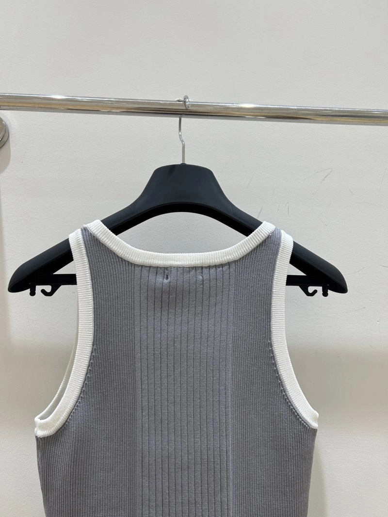 Accurate model Chanel Vest