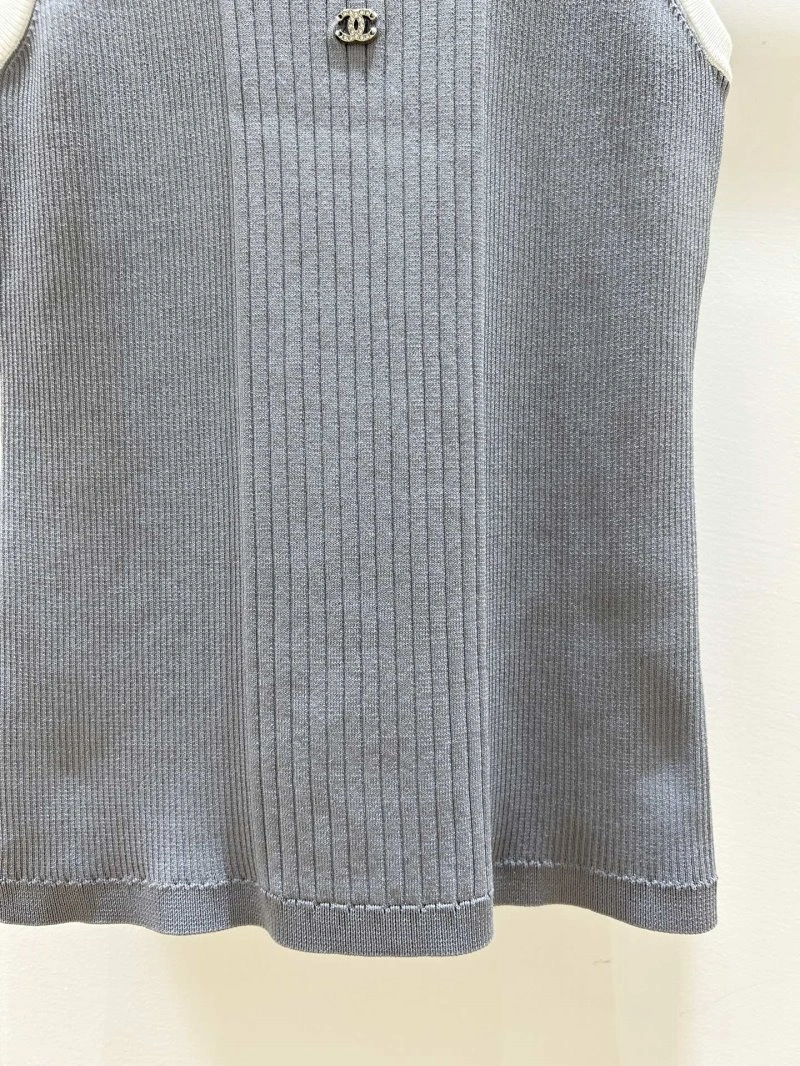 Accurate model Chanel Vest