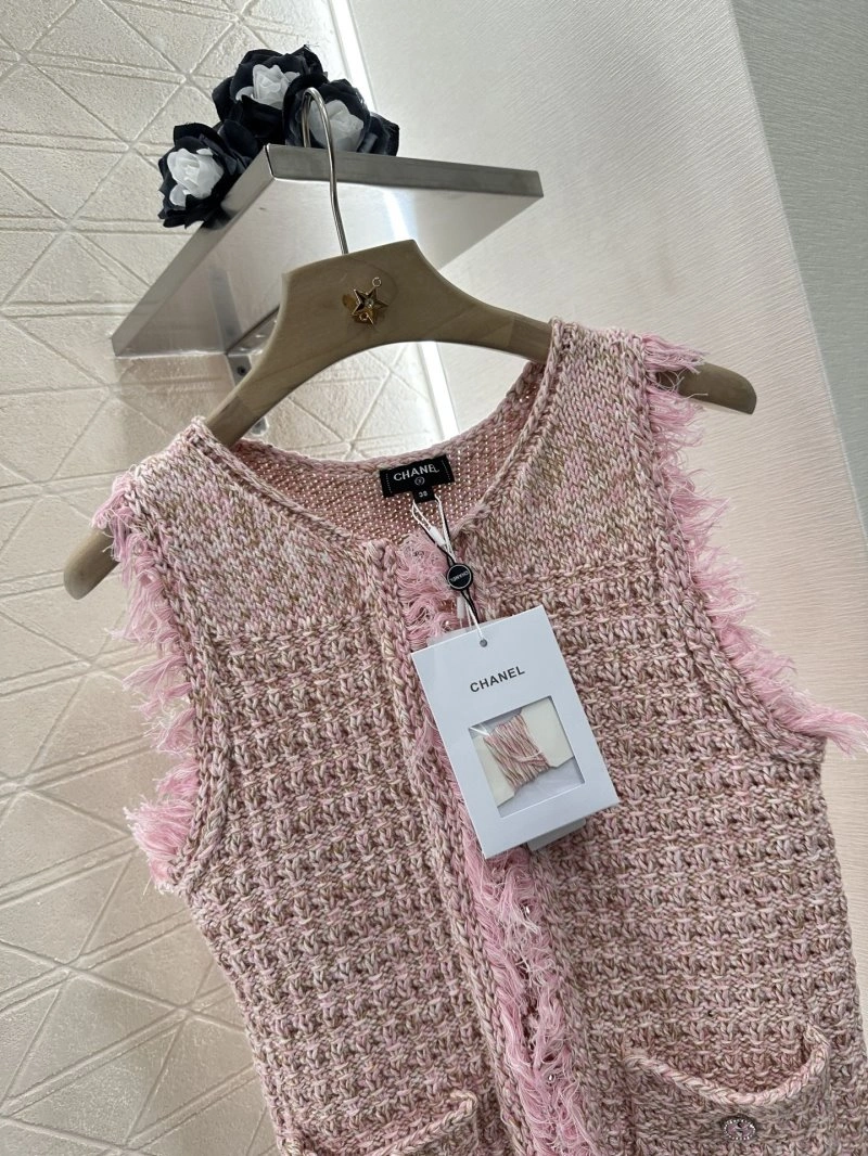 Accurate model Chanel Vest