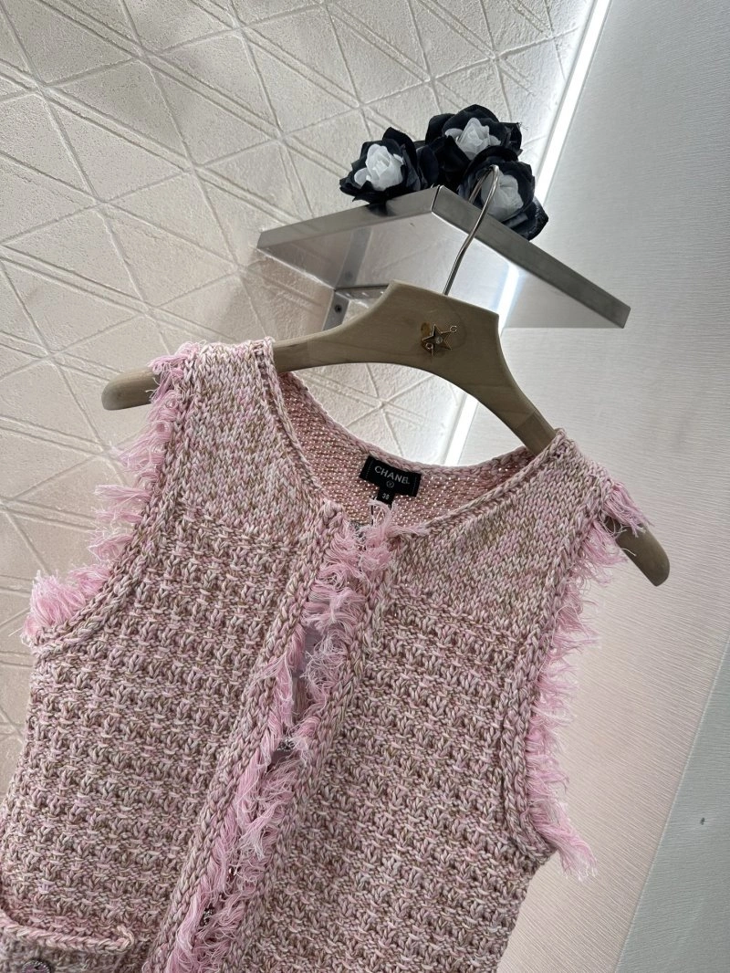 Accurate model Chanel Vest