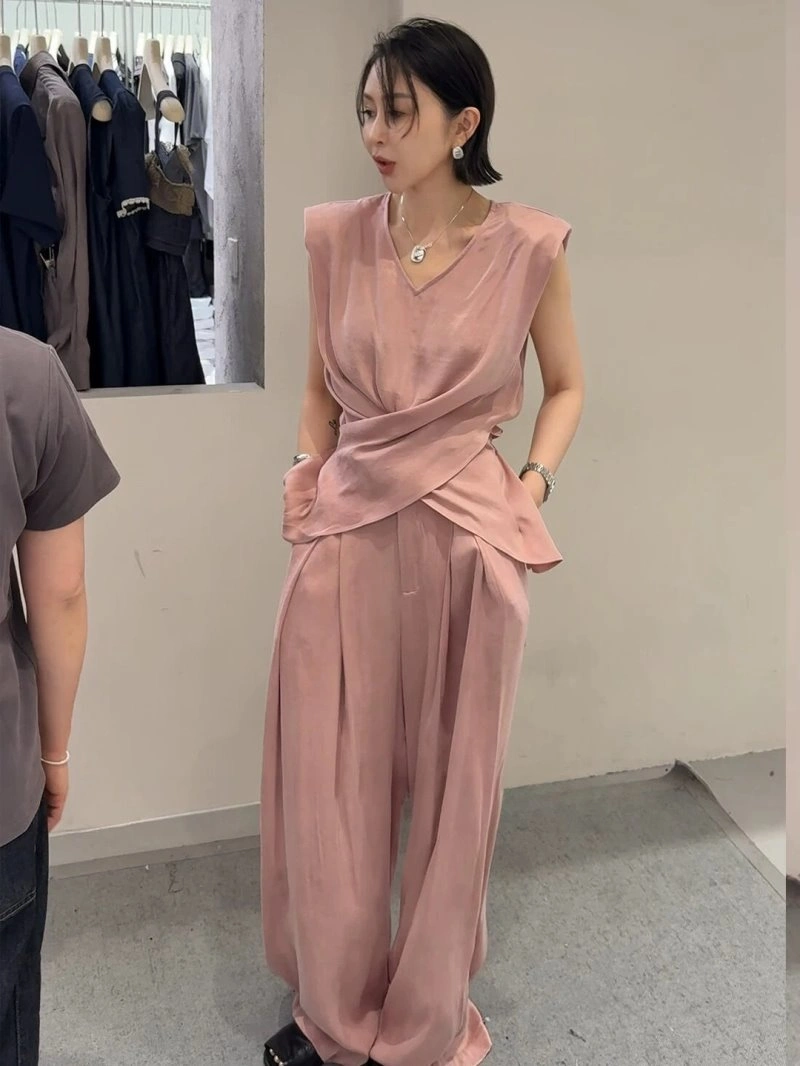 Accurate model Chanel Vest