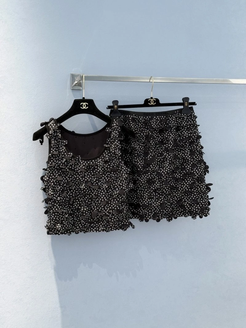 Top match Chanel Vest