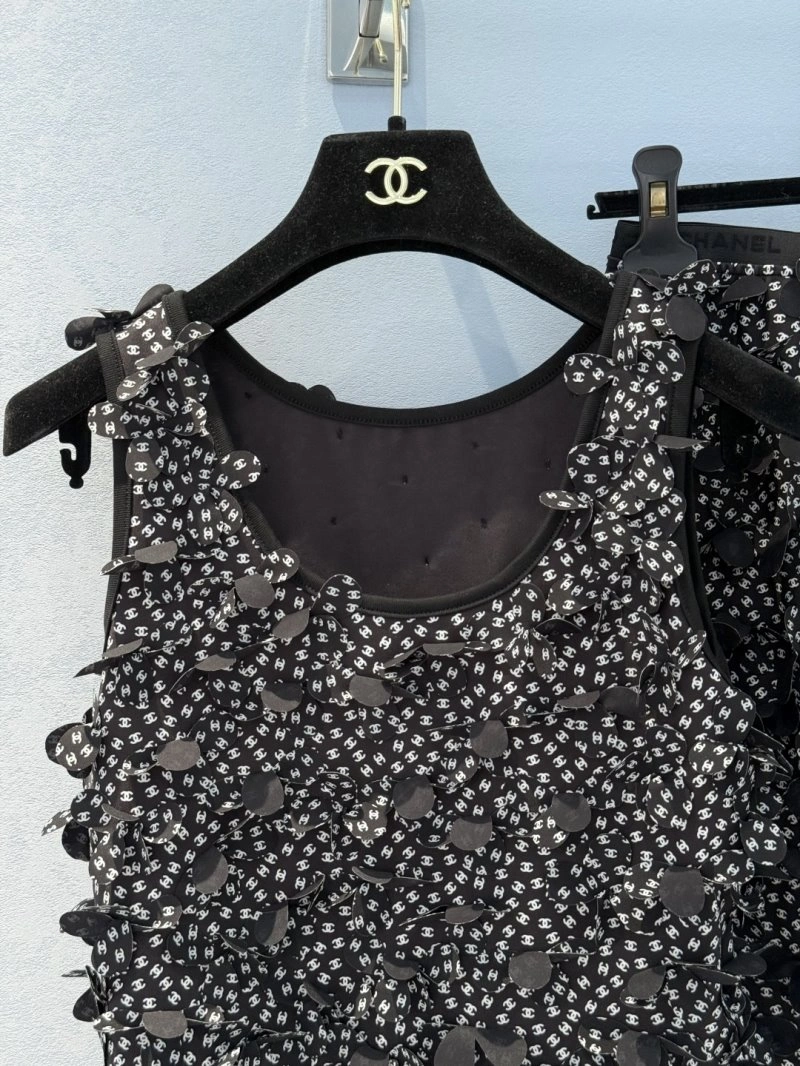 Top match Chanel Vest