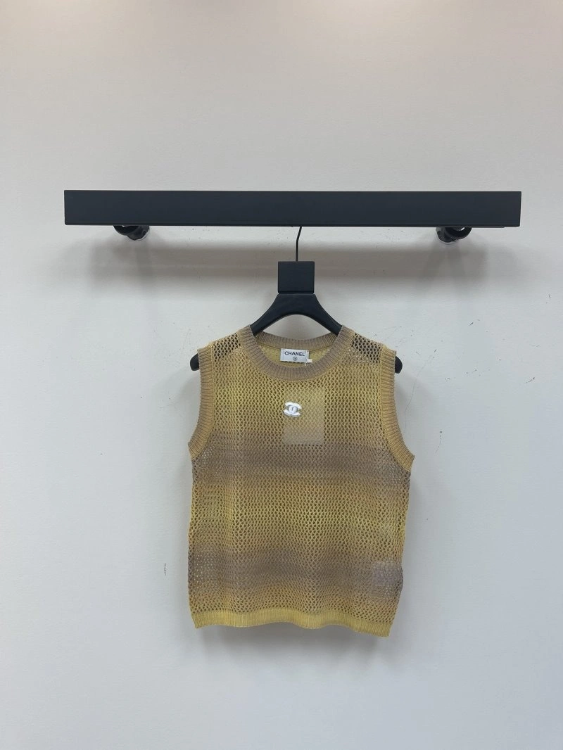 Low-cost Chanel Vest