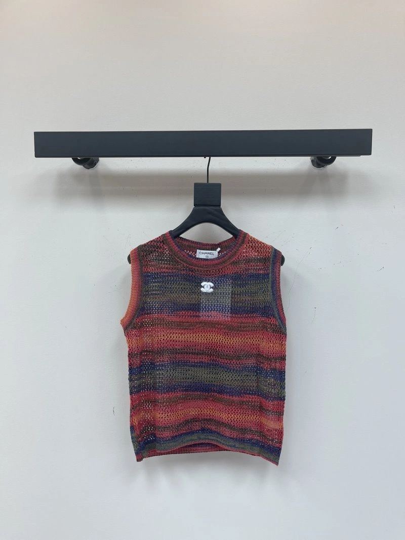 Low-cost Chanel Vest