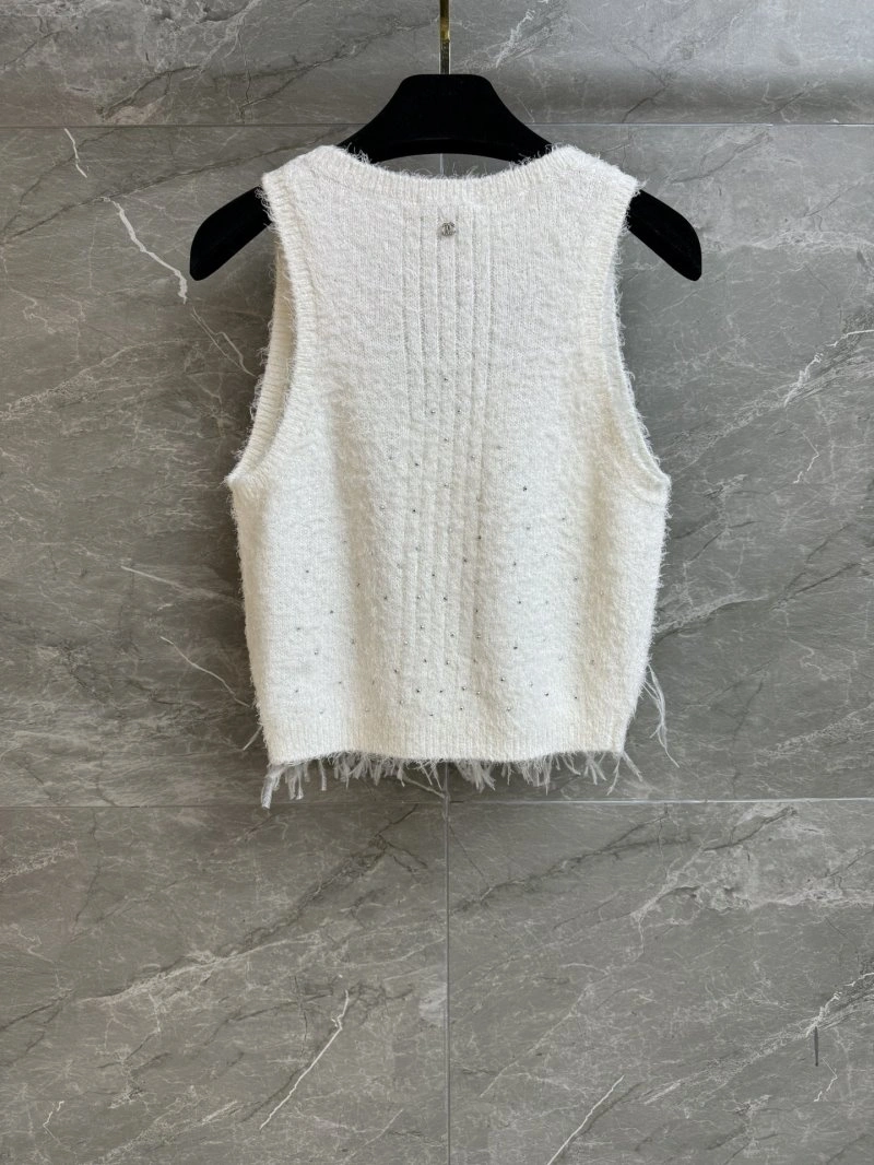 Low-cost Chanel Vest