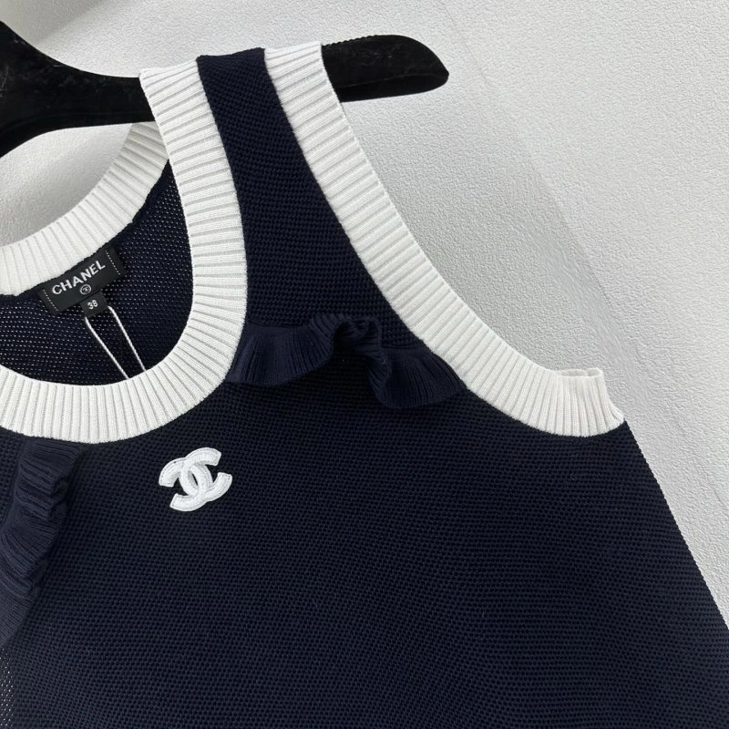 Accurate model Chanel Vest