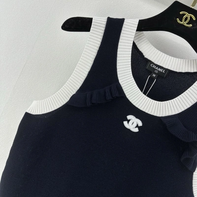 Accurate model Chanel Vest