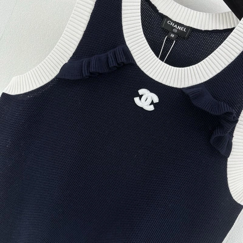 Accurate model Chanel Vest