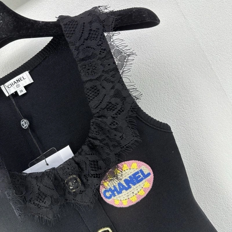 Legit Chanel Vest