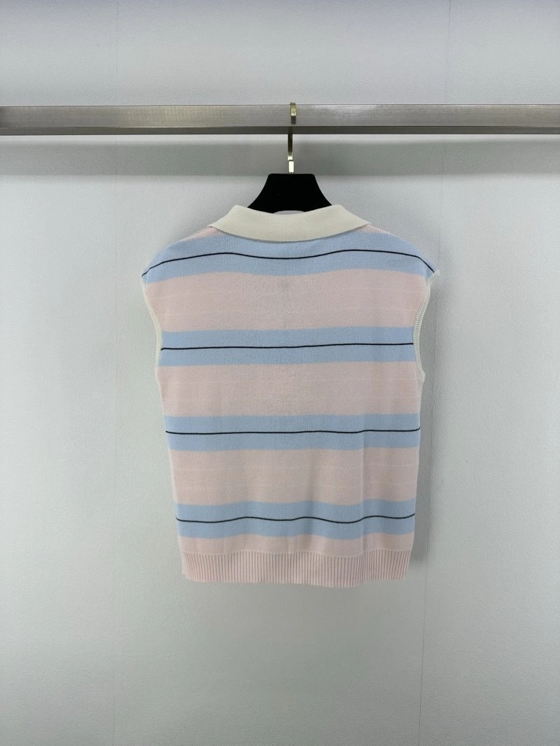 Top match Chanel Vest