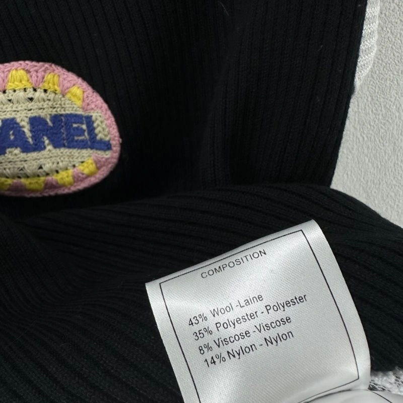 Legit Chanel Vest