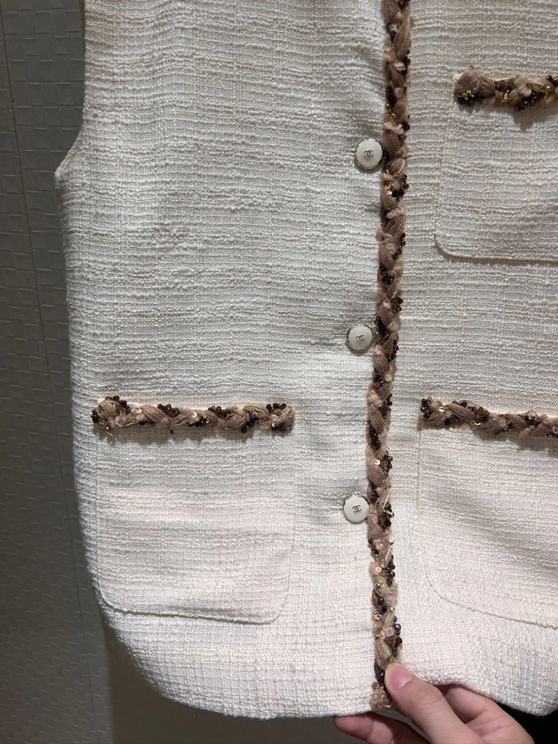 Top match Chanel Vest