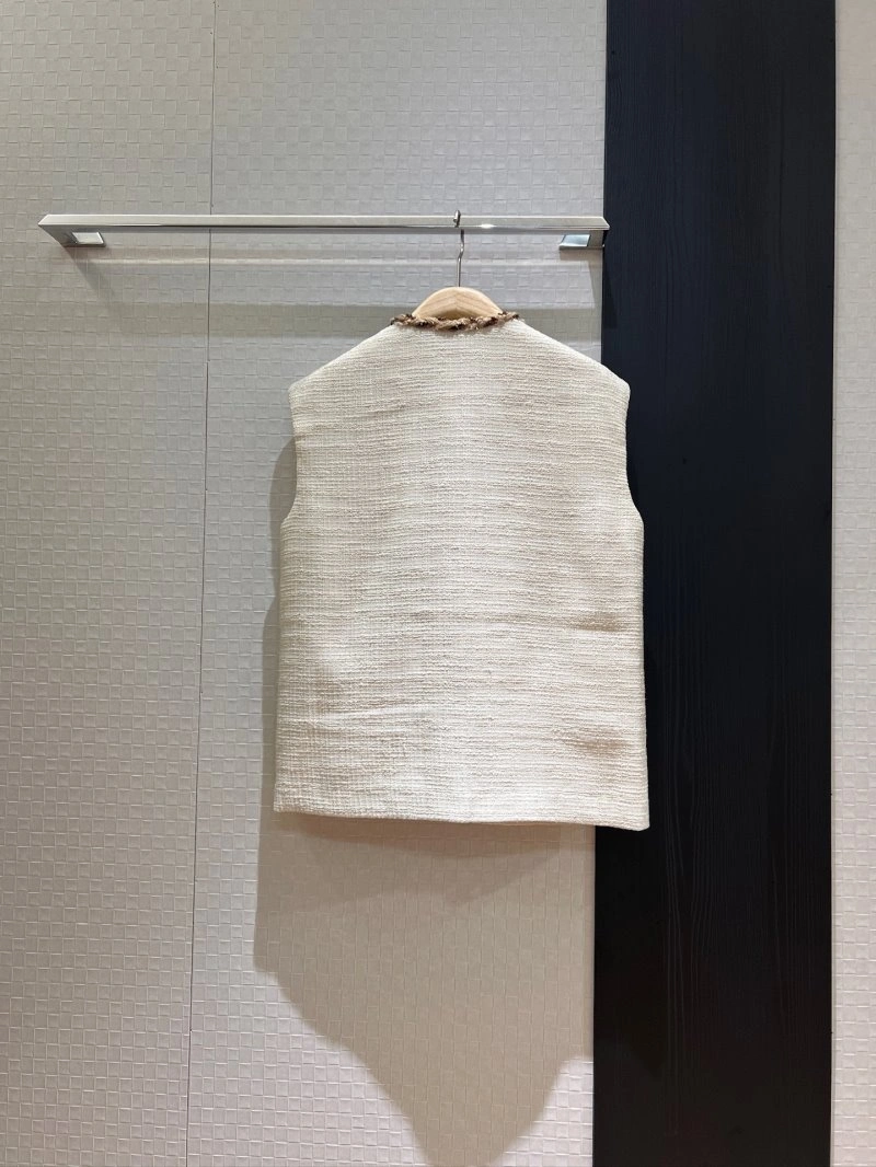 Top match Chanel Vest
