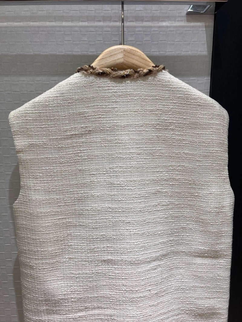 Top match Chanel Vest