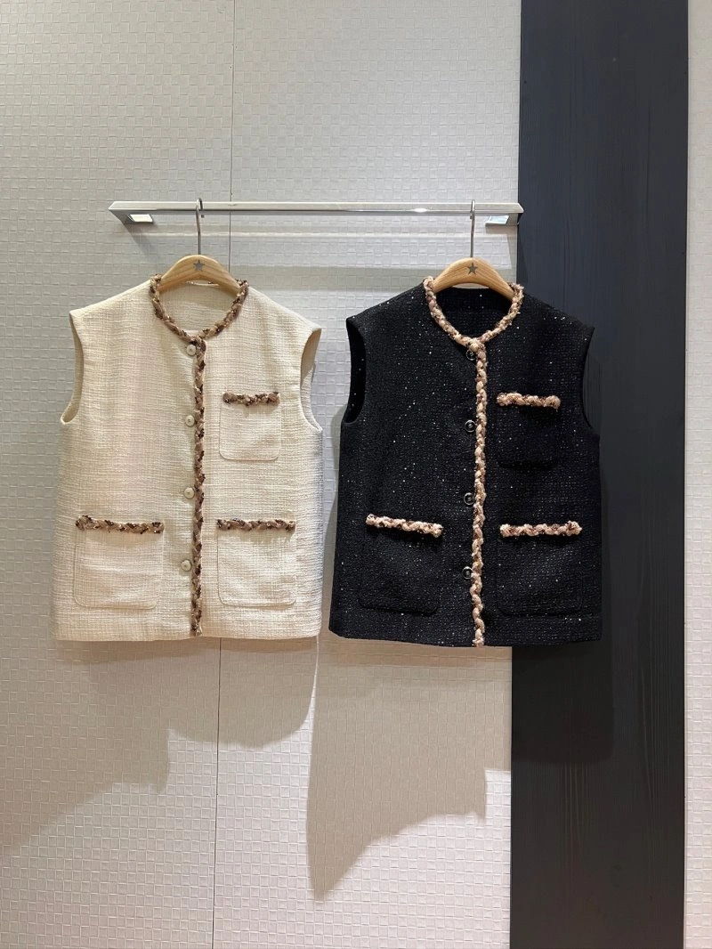 Top match Chanel Vest