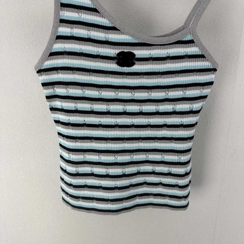 Accurate model Chanel Vest