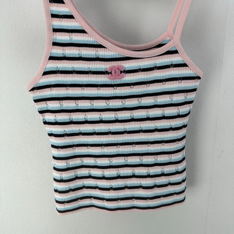 Low-cost Chanel Vest