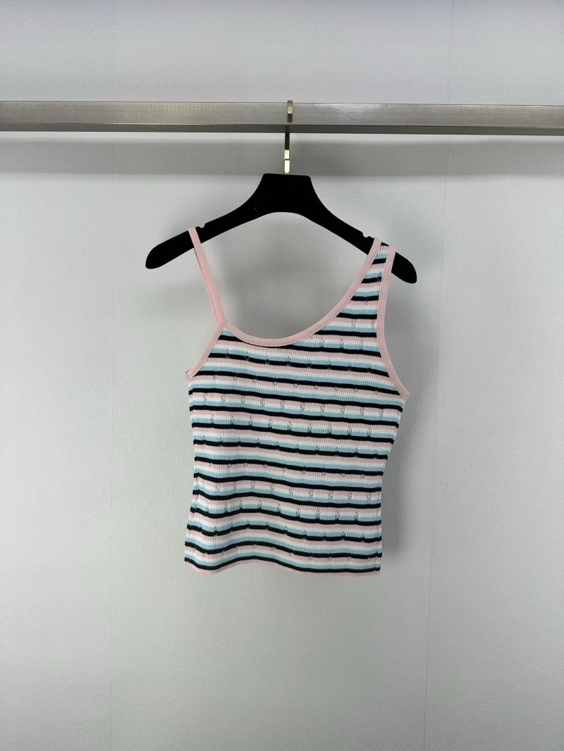 Low-cost Chanel Vest