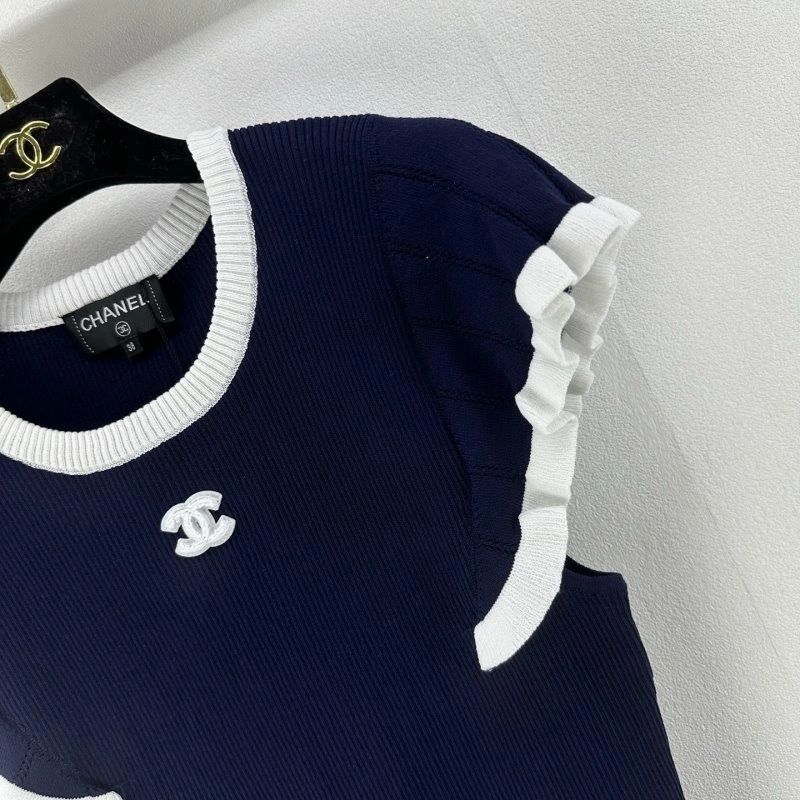 Top match Chanel Vest