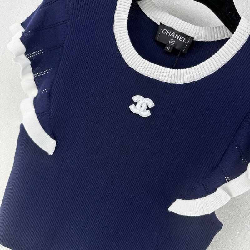 Top match Chanel Vest