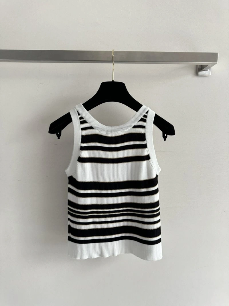 Top match Chanel Vest