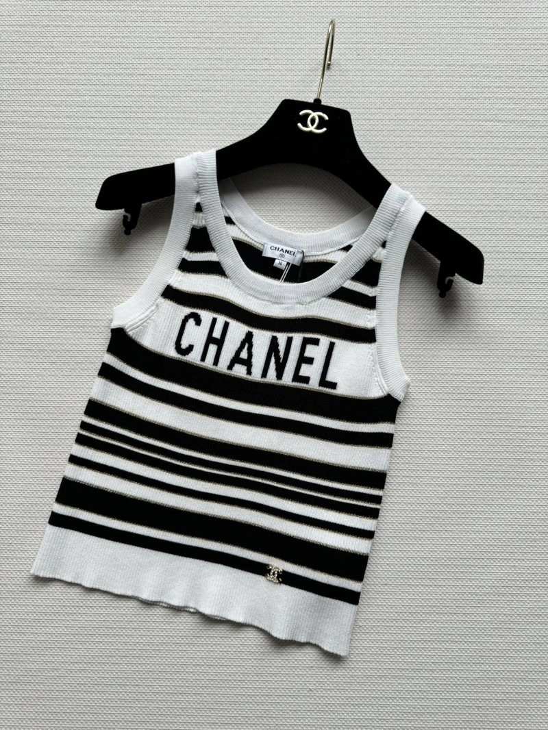 Top match Chanel Vest