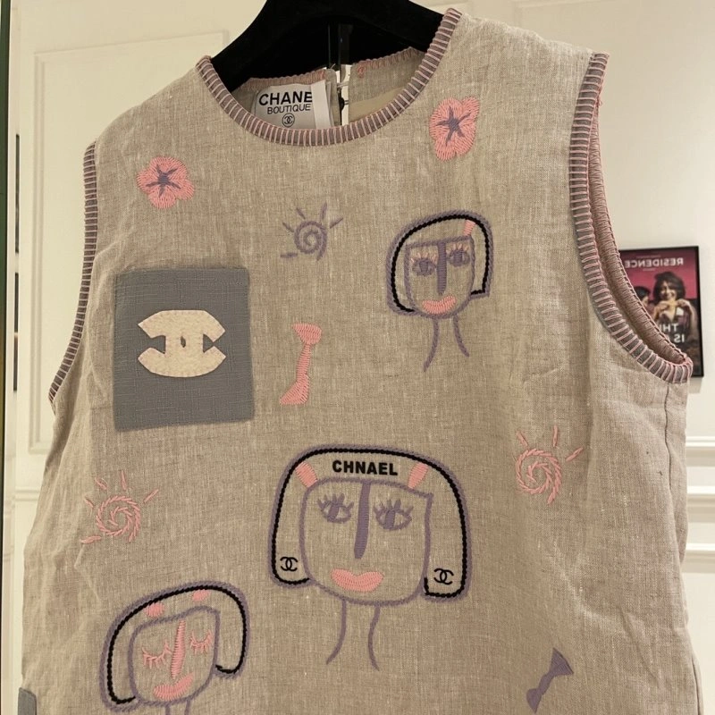 Legit Chanel Vest