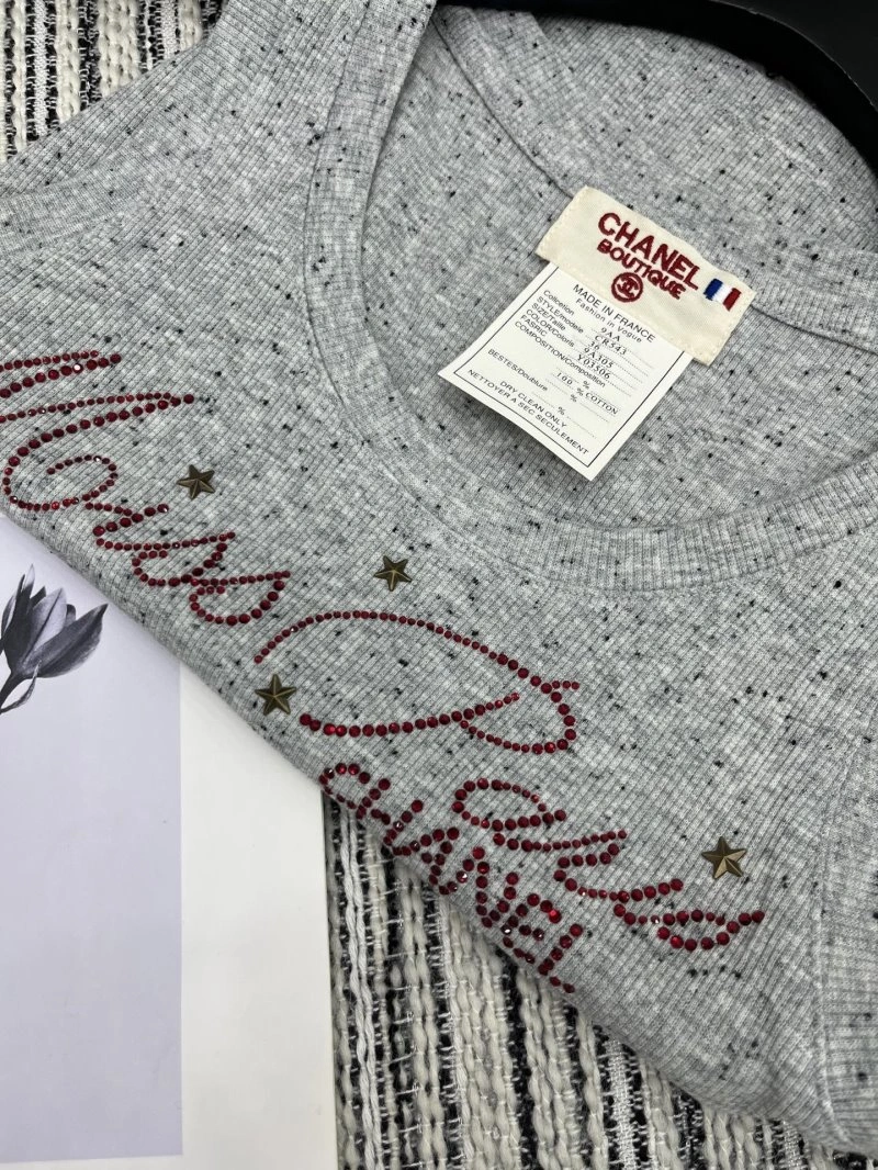 Low-cost Chanel Vest
