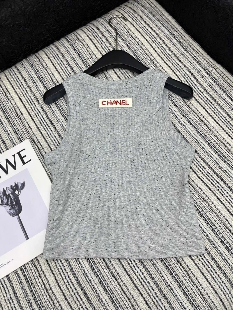 Low-cost Chanel Vest