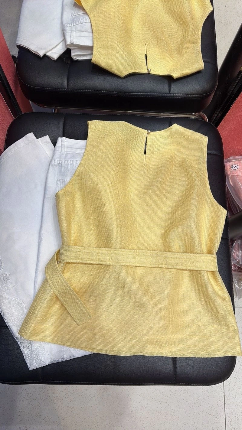 Top match Chanel Vest