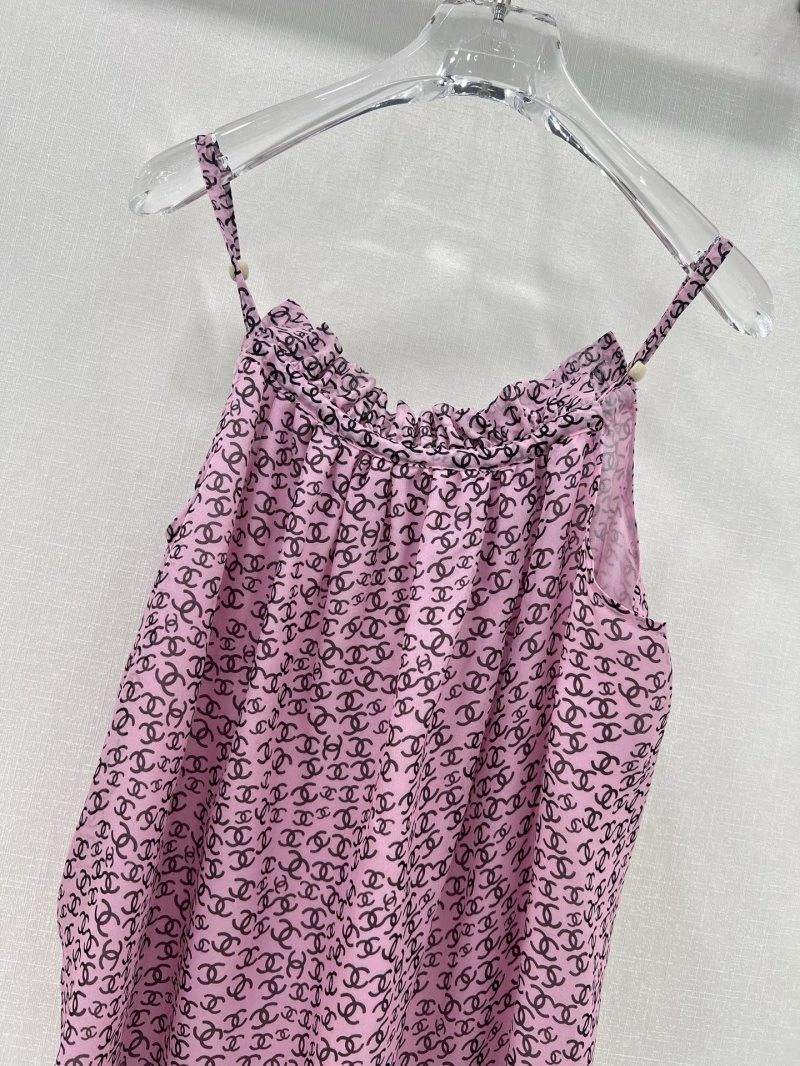 Low-cost Chanel Vest