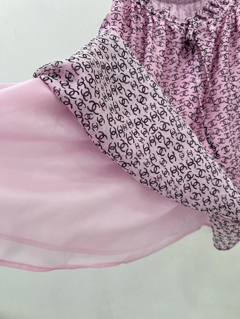 Low-cost Chanel Vest