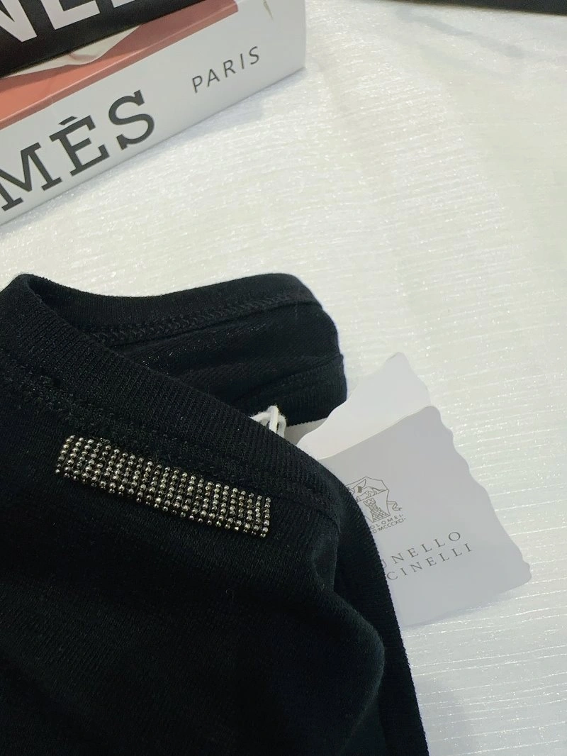 Accurate model Chanel Vest