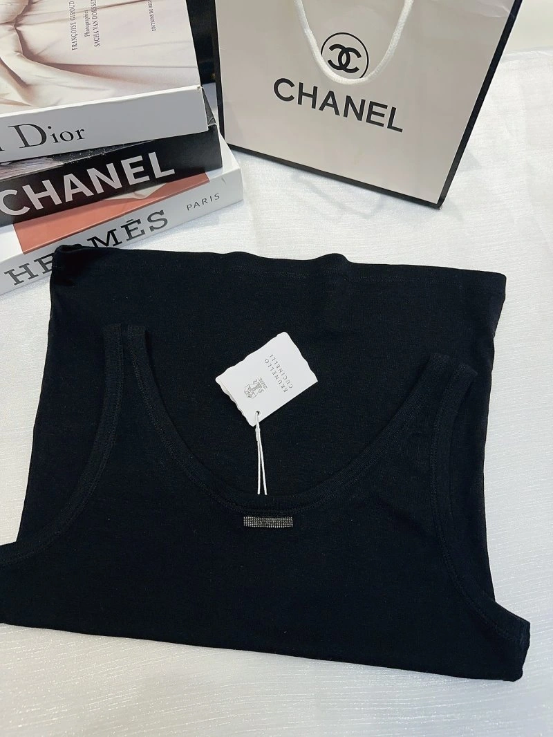 Accurate model Chanel Vest