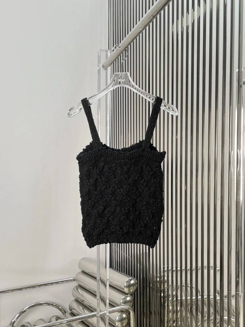 Accurate model Chanel Vest