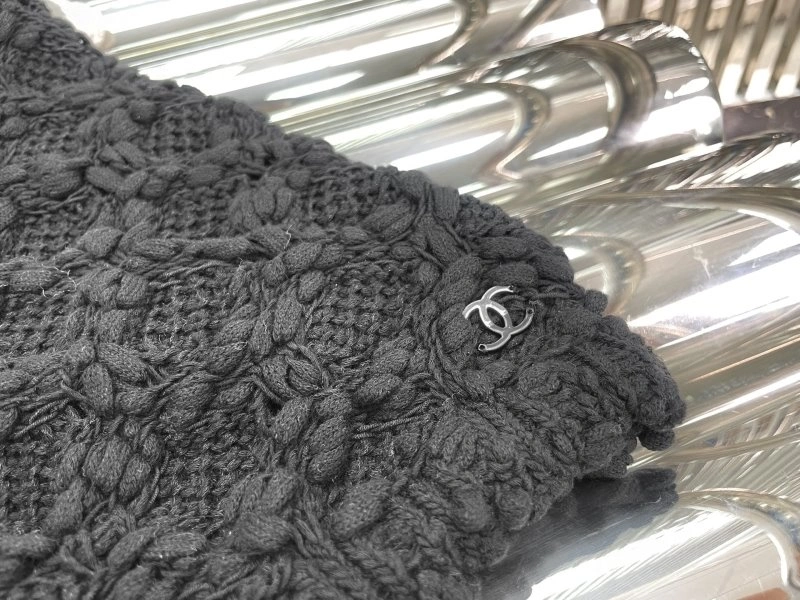 Accurate model Chanel Vest