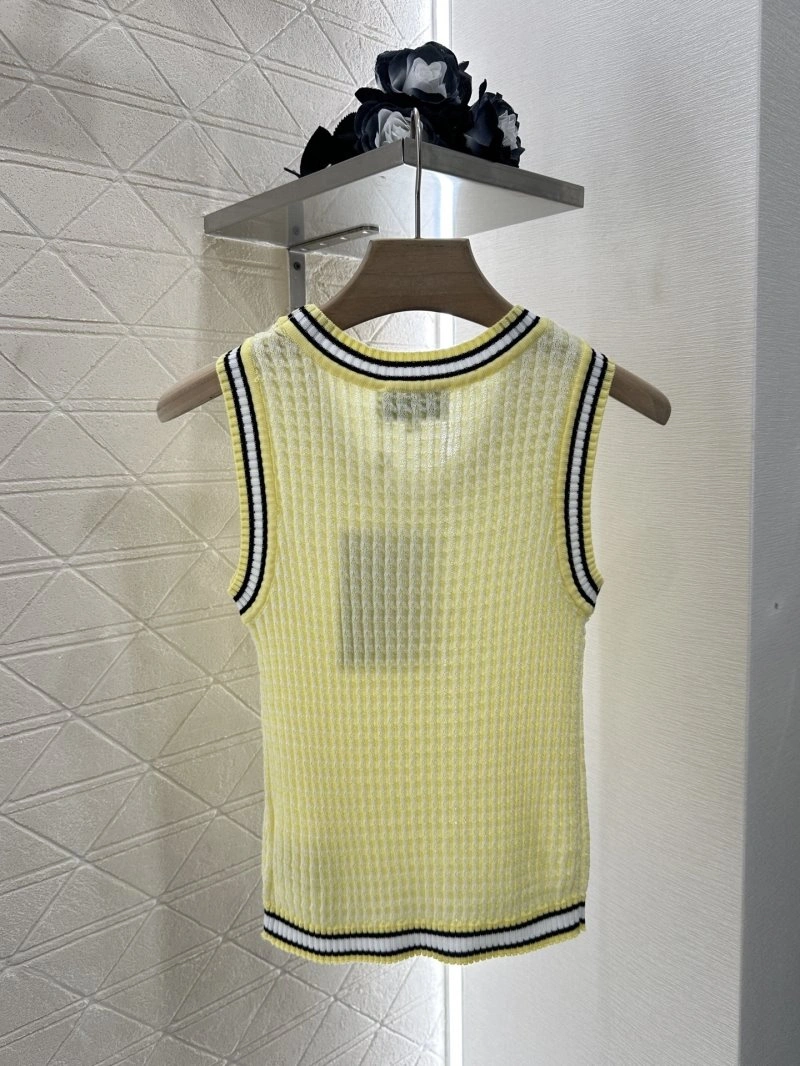 Accurate model Chanel Vest