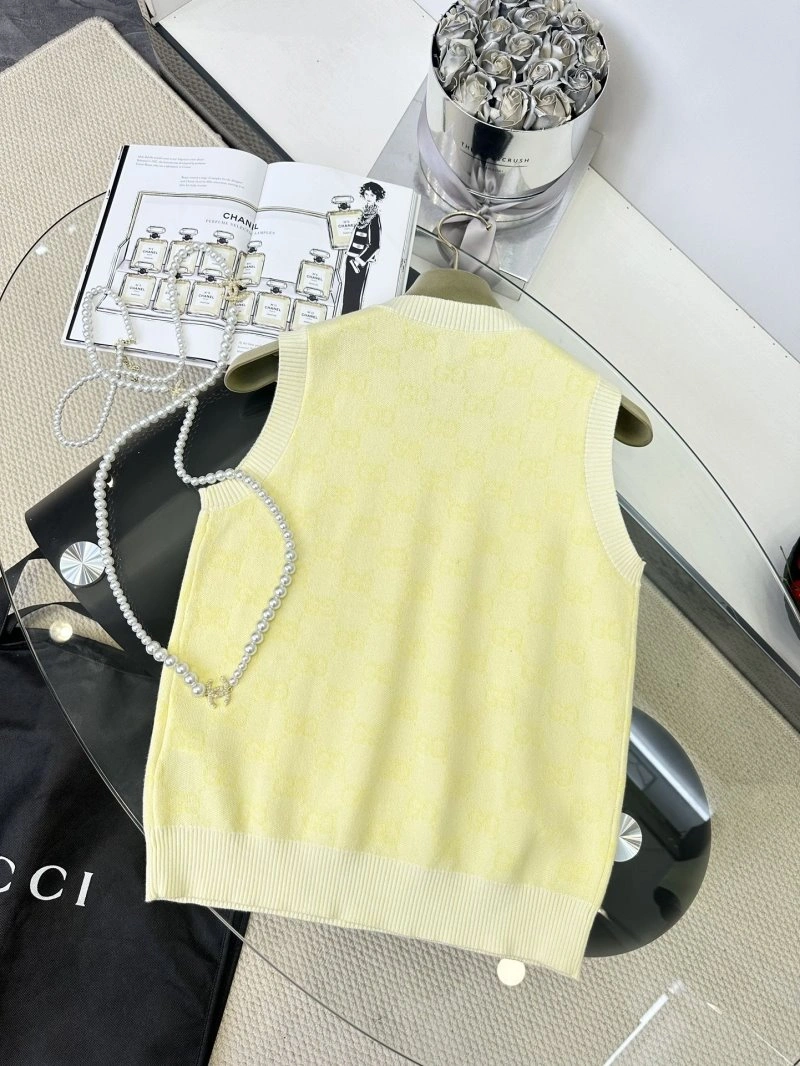 Legit Chanel Vest