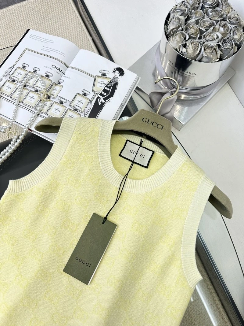 Legit Chanel Vest