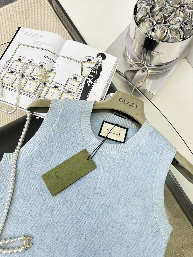 Legit Chanel Vest