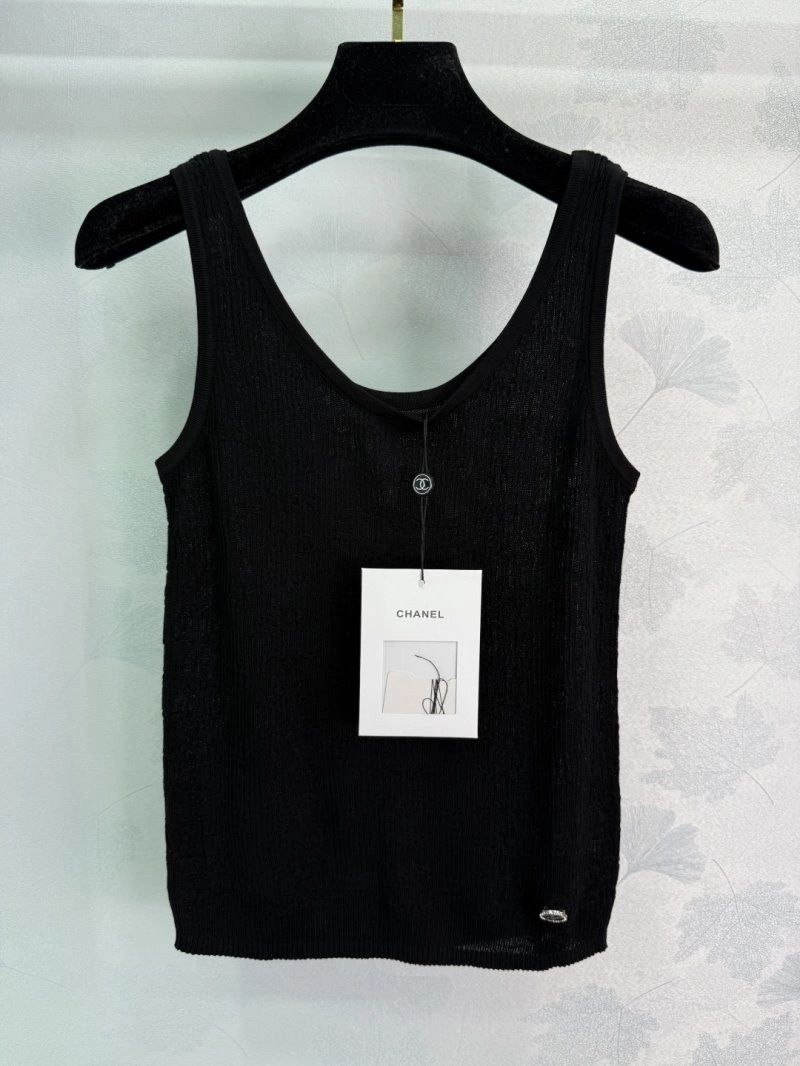 Low-cost Chanel Vest