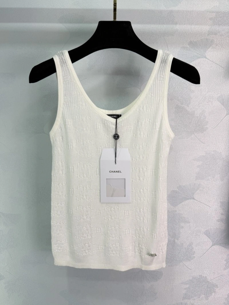Low-cost Chanel Vest