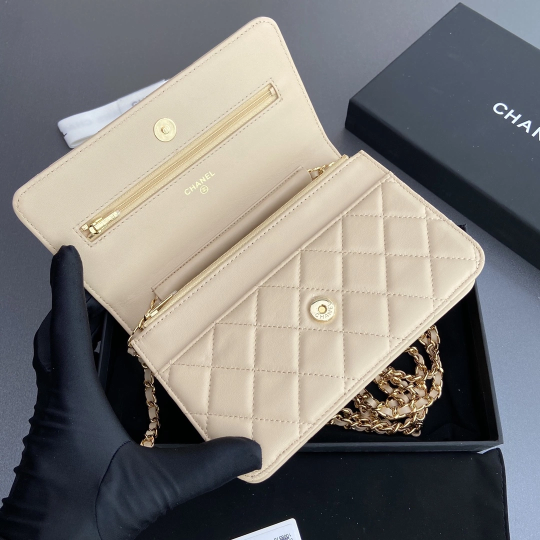 Low-cost Chanel WOC Bags