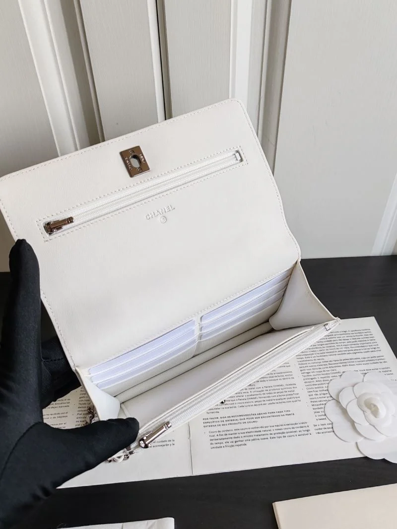 Low-cost Chanel WOC Bags