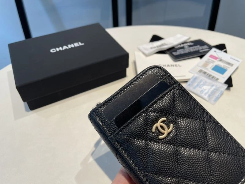 Indistinguishable Chanel Wallet Purse