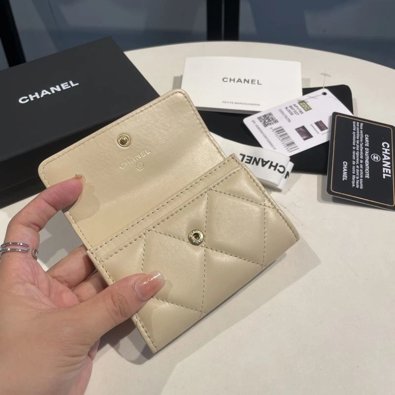 Value-priced Chanel Wallet Purse