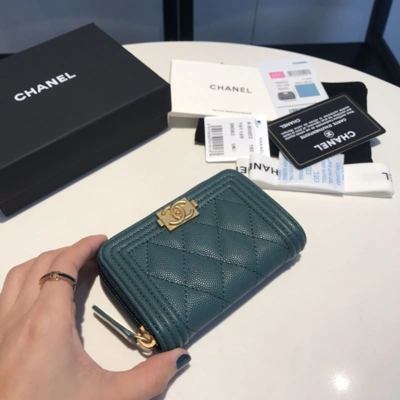 Indistinguishable Chanel Wallet Purse